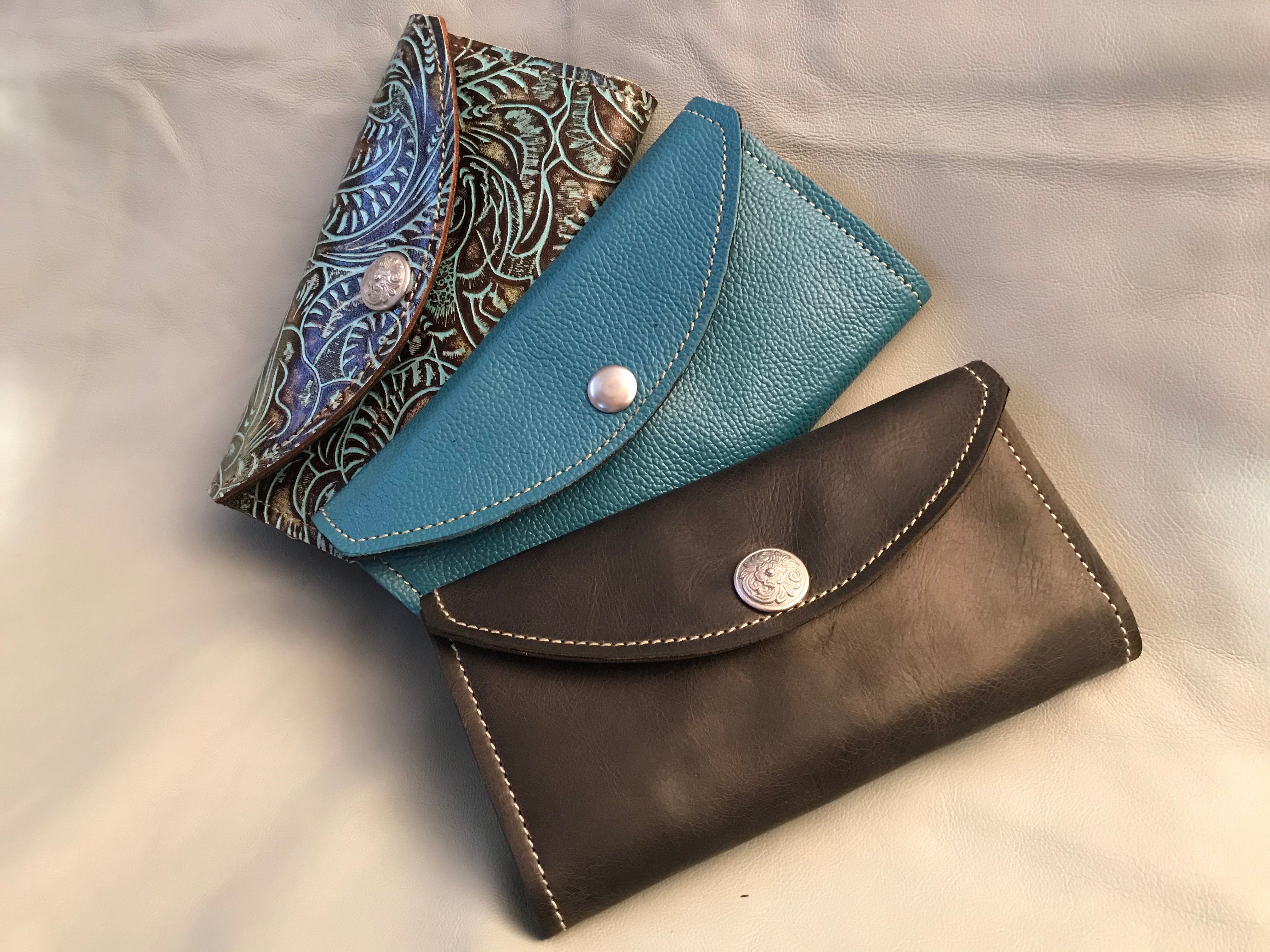 Available Wallets – Triangle T Leather